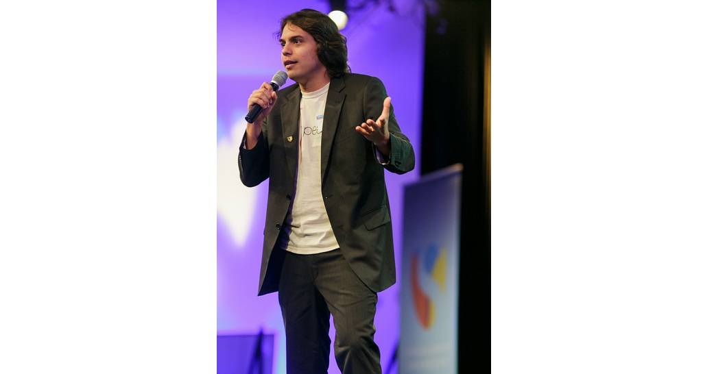 Ogilvy Brasil recebe palestra do humorista Murilo Gun