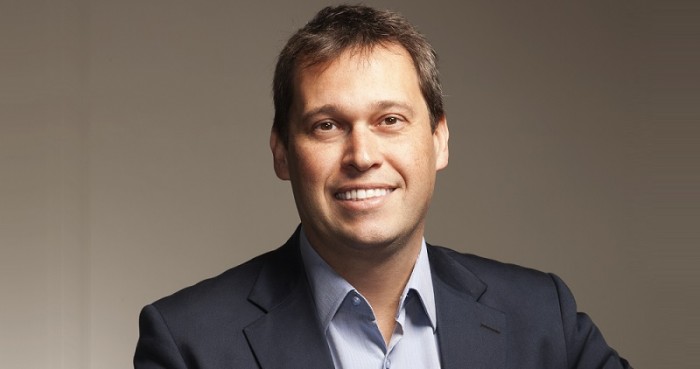 Adrian Ferguson, da DM9DDB, integra júris de festivais internacionais